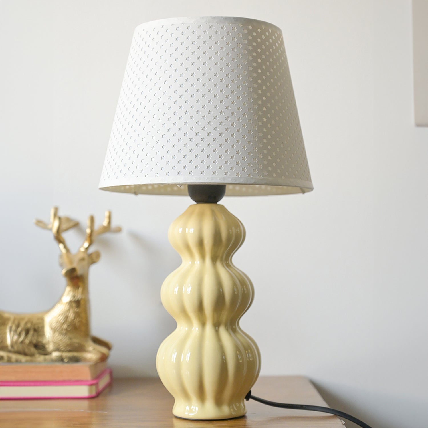 Market99 Home Accessories - Stylish Light Yellow Table Lamp Lighting ...